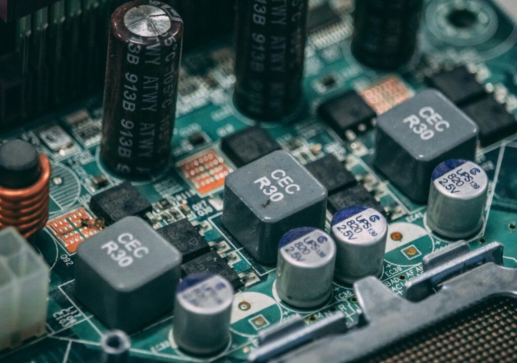 Lockwire: Guide to Fasteners and Their Uses